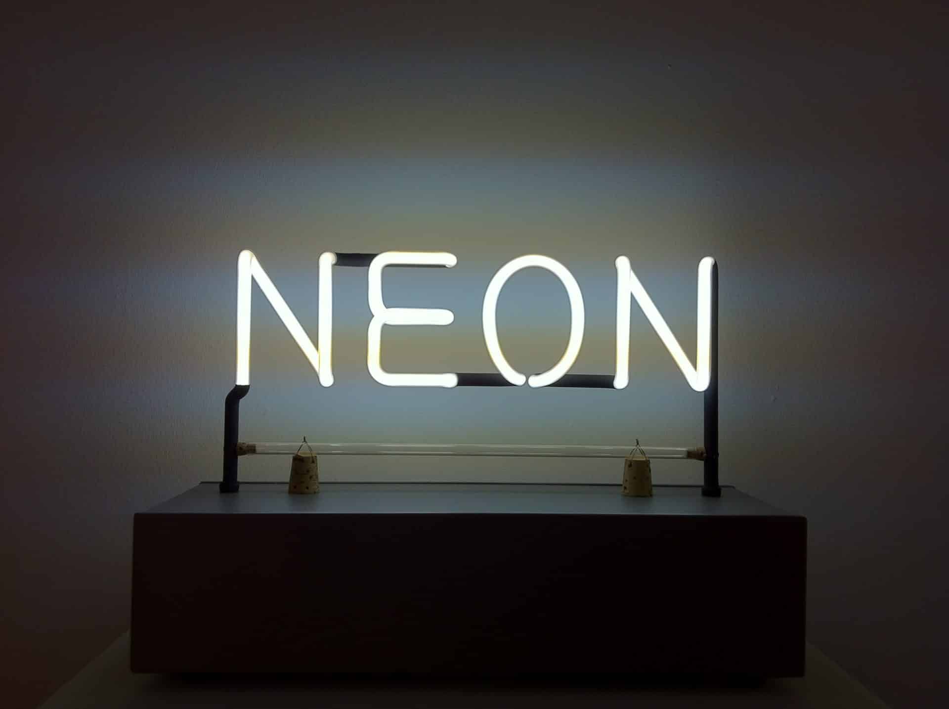 Neon Art - Evolution der Neonkunst und Lichtmalerei
